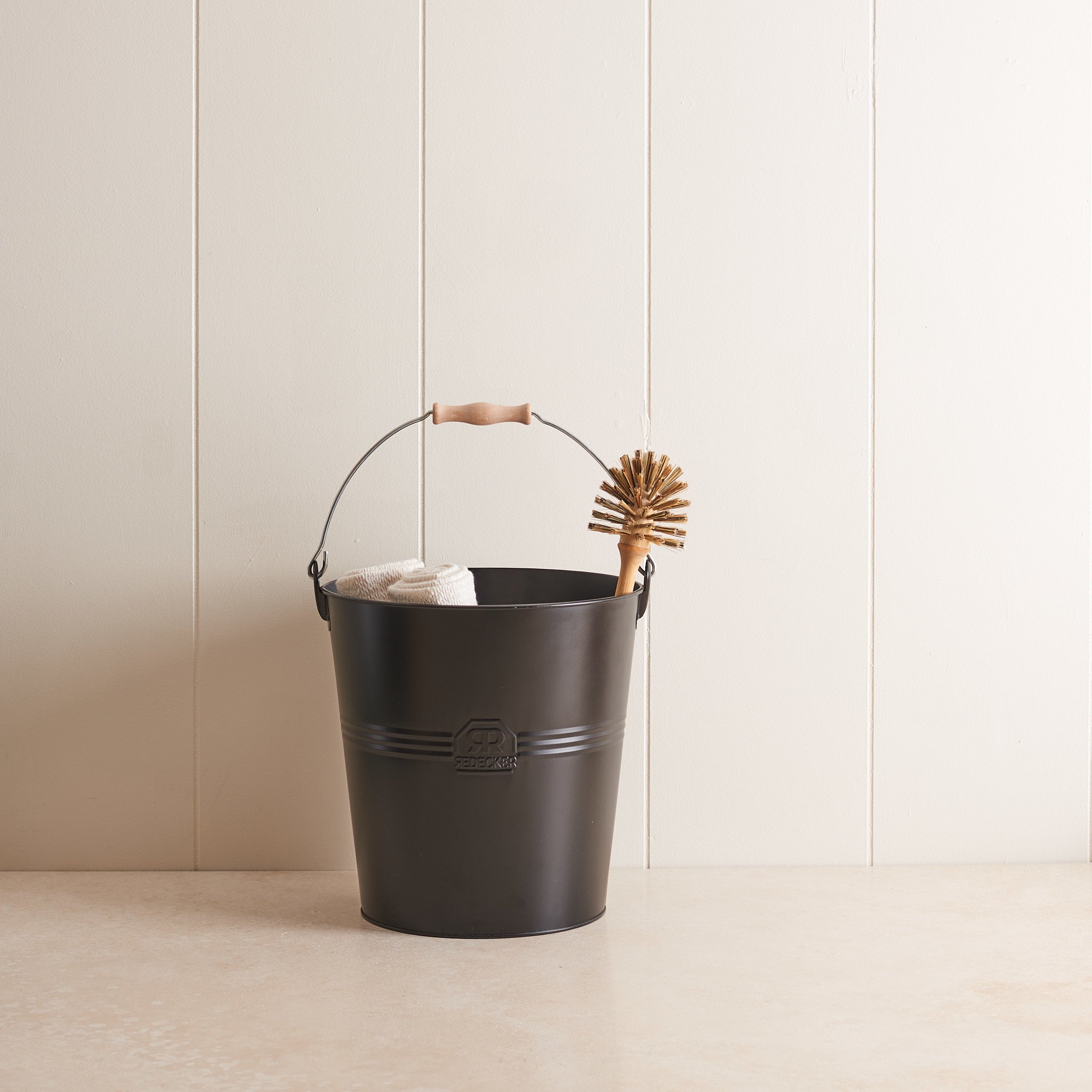 Large Metal Bucket - black – Three Bales Home Supply