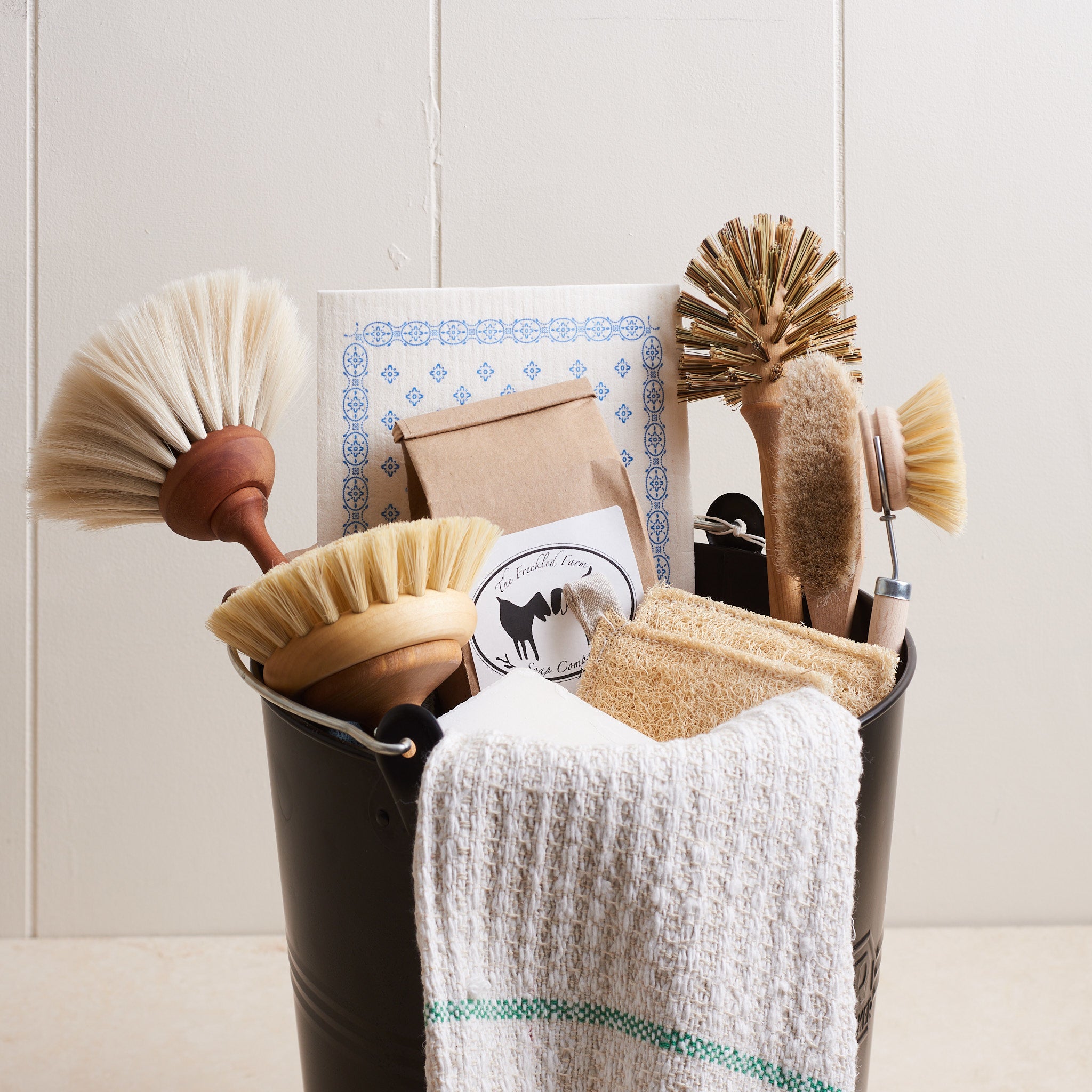 Plastic-free Clean Basket – Three Bales Home Supply